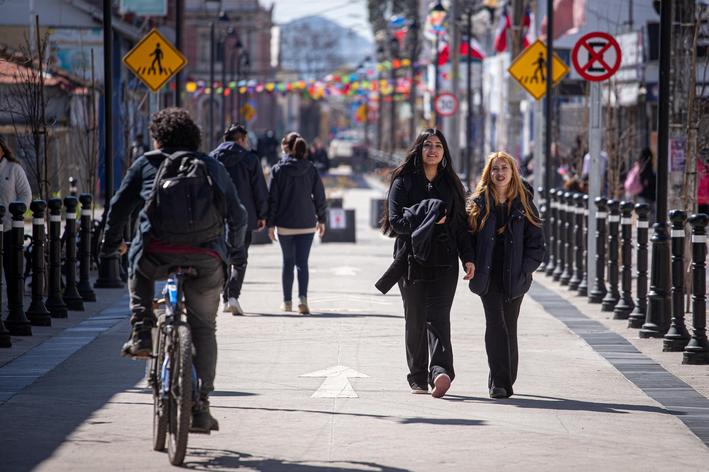 Autoridades inauguran Paseo Valdivia y Plazoleta Manuel Rodríguez en San Fernando