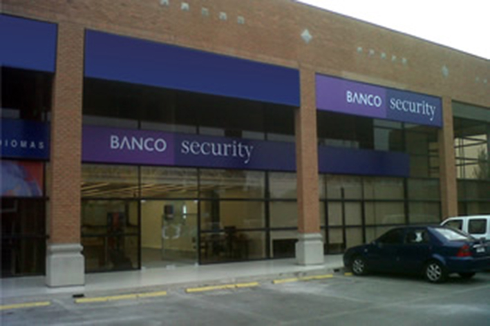 Banco Security compensará a 17 mil consumidores afectados por cobros en ...