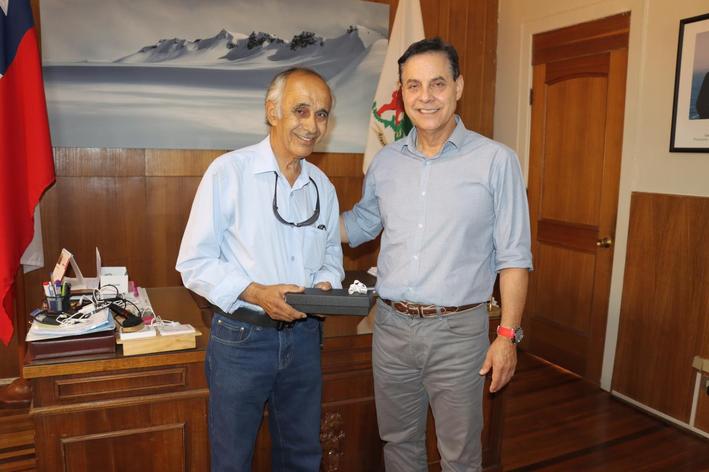 Alcalde Pablo Silva Pérez rindió homenaje a profesor Pedro Marchant