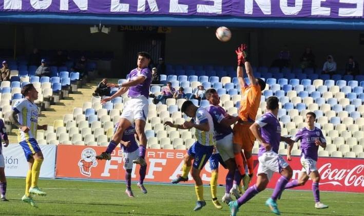 Deportes Rengo rescata una unidad en su visita a Concepción