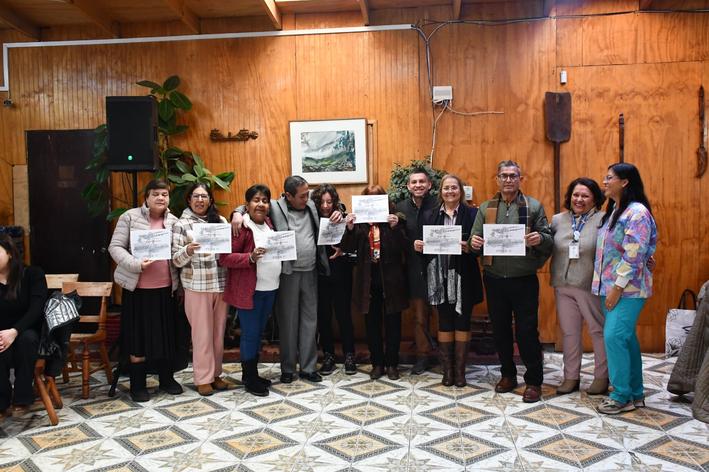 Adultos mayores de la comuna de Codegua se capacitaron en taller de Radio