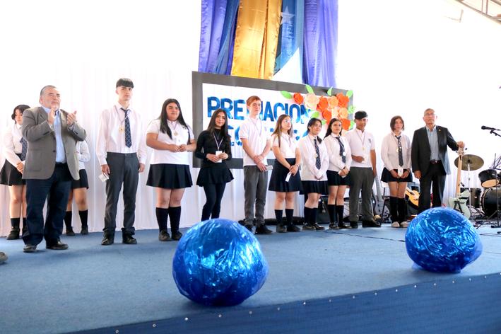 Complejo Educacional Chimbarongo reconoce y apoya a sus alumnos