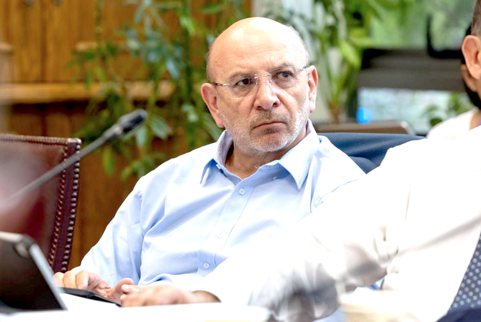 Senador Juan Luis Castro por recorte presupuestario en salud y ...