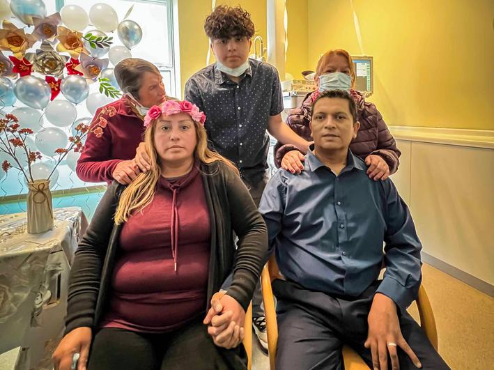 “No dejamos de estar vivos”: Conmovedor matrimonio de un paciente UTI ...